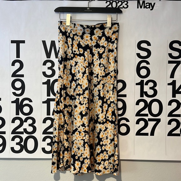 Realisation Par | Skirts | Realisation Par Naomi Skirt In Daisy | Poshmark